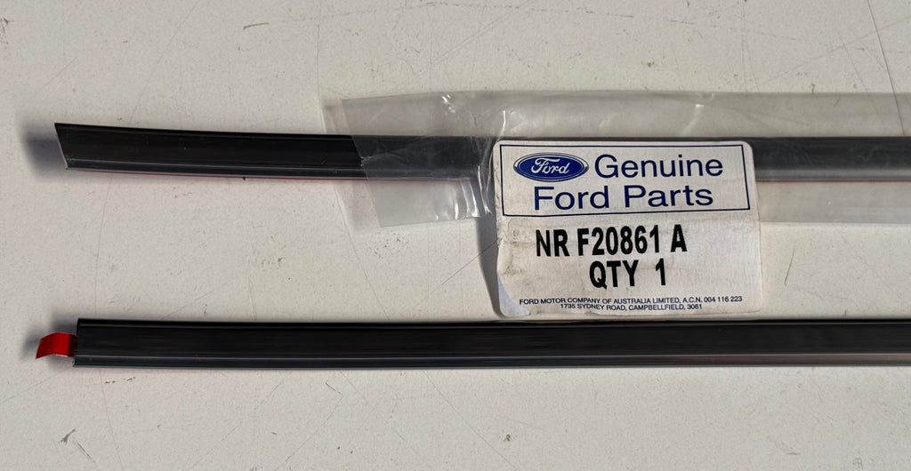 FORD NF DF NL DL AU NU DU BA BF FRONT BUMPER CHROME MOULD INSERT NRF20 ...